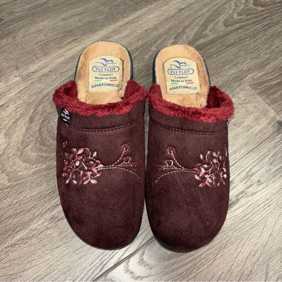 Fly Flot | Shoes | Fly Flot Comfort Womens Maroon Slippers Fuzzy Soft ...